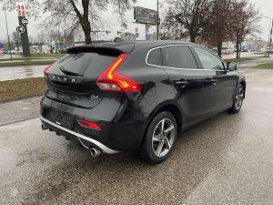 Black Volvo V40 2014 in Kaunas, with an engine capacity of 1.97 L and mileage of 268 thousand km for 5950 €, photo 13 on AUTOMOTO.COM.LV