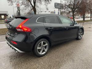 Black Volvo V40 2014 in Kaunas, with an engine capacity of 1.97 L and mileage of 268 thousand km for 5950 €, photo 14 on AUTOMOTO.COM.LV