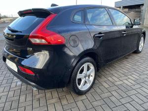 Melns Volvo V40 2014 Tauragė, ar dzinēja tilpumu 1.98 L un nobraukumu 280 tūkst. km par 7200 €, foto 3 vietnē AUTOMOTO.COM.LV