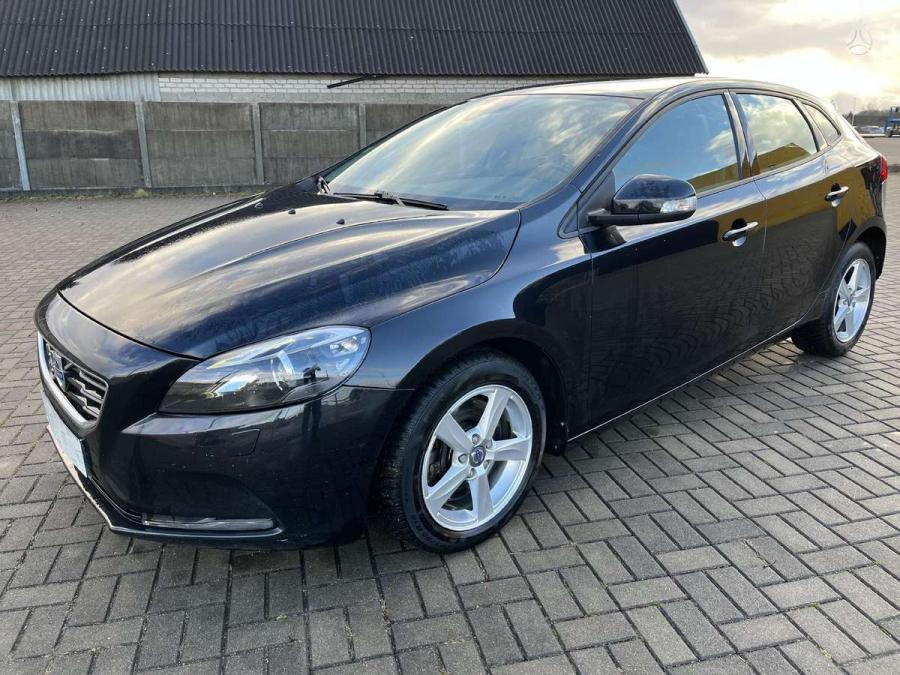 Melns Volvo V40 2014 Tauragė, ar dzinēja tilpumu 1.98 L un nobraukumu 280 tūkst. km par 7200 €, foto 7 vietnē AUTOMOTO.COM.LV