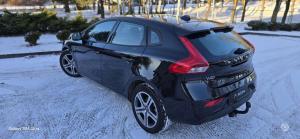 Black Volvo V40 2014 in Kazlu Ruda, with an engine capacity of 1.56 L and mileage of 257 thousand km for 5400 €, photo 11 on AUTOMOTO.COM.LV