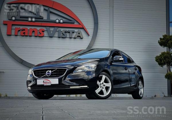 Black Volvo V40 2014 in Telschi, with an engine capacity of 1.60 L and mileage of 251 thousand km for 5999 €, photo 3 on AUTOMOTO.COM.LV