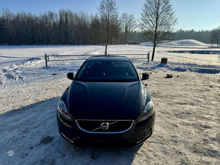 Melns Volvo V40 2014 Kauņa, ar dzinēja tilpumu 1.56 L un nobraukumu 238 tūkst. km par 5750 €, foto 5 vietnē AUTOMOTO.COM.LV
