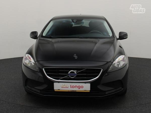 Melns Volvo V40 2014 Viļņa, ar dzinēja tilpumu 2.00 L un nobraukumu 181 tūkst. km par 8499 €, foto 3 vietnē AUTOMOTO.COM.LV