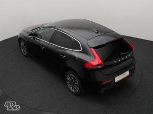 Black Volvo V40 2014 in Vilnius, with an engine capacity of 2.00 L and mileage of 181 thousand km for 8499 €, photo 12 on AUTOMOTO.COM.LV