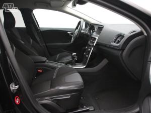 Black Volvo V40 2014 in Vilnius, with an engine capacity of 2.00 L and mileage of 181 thousand km for 8499 €, photo 14 on AUTOMOTO.COM.LV