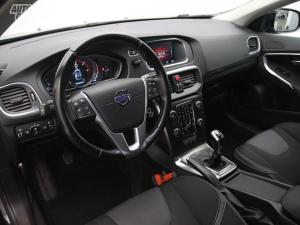 Black Volvo V40 2014 in Vilnius, with an engine capacity of 2.00 L and mileage of 181 thousand km for 8499 €, photo 16 on AUTOMOTO.COM.LV