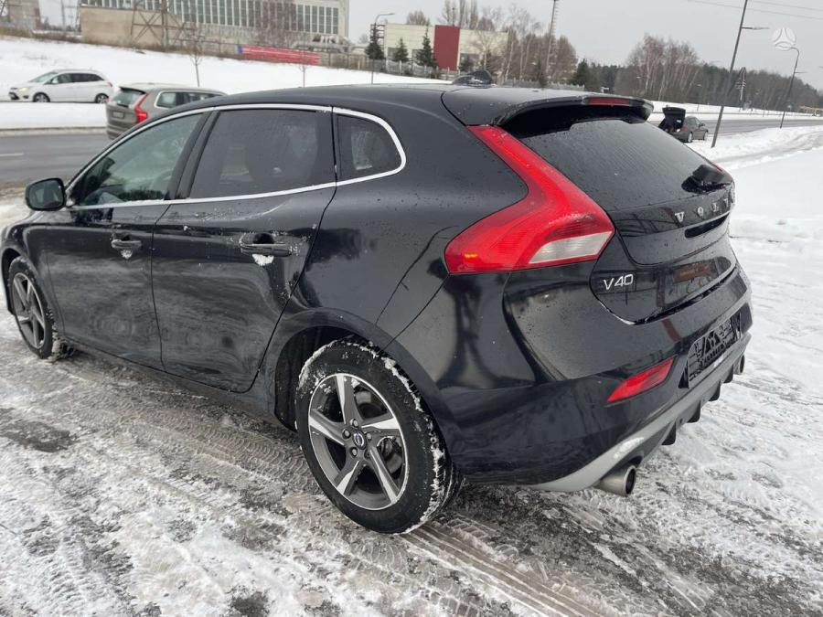 Black Volvo V40 2014 in Kaunas, with an engine capacity of 1.97 L and mileage of 268 thousand km for 5950 €, photo 14 on AUTOMOTO.COM.LV