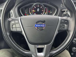 Black Volvo V40 2014 in Kaunas, with an engine capacity of 1.97 L and mileage of 268 thousand km for 5950 €, photo 20 on AUTOMOTO.COM.LV