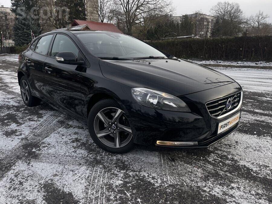 Melns Volvo V40 2014 Rīga, ar dzinēja tilpumu 1.60 L un nobraukumu 197 tūkst. km par 6250 €, foto 3 vietnē AUTOMOTO.COM.LV