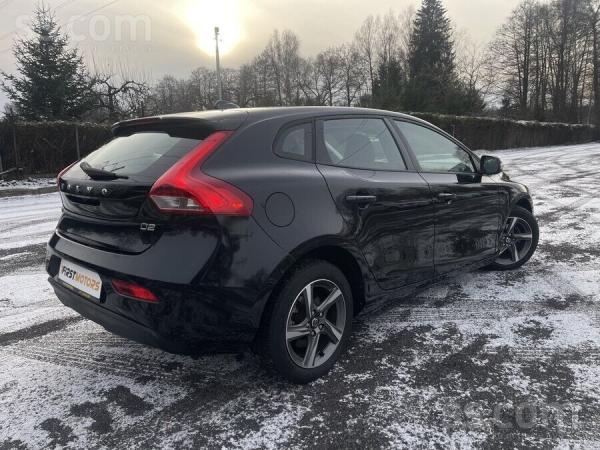 Melns Volvo V40 2014 Rīga, ar dzinēja tilpumu 1.60 L un nobraukumu 197 tūkst. km par 6450 €, foto 4 vietnē AUTOMOTO.COM.LV