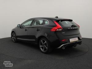 Melns Volvo V40 2014 Viļņa, ar dzinēja tilpumu 2.00 L un nobraukumu 226 tūkst. km par 8499 €, foto 7 vietnē AUTOMOTO.COM.LV