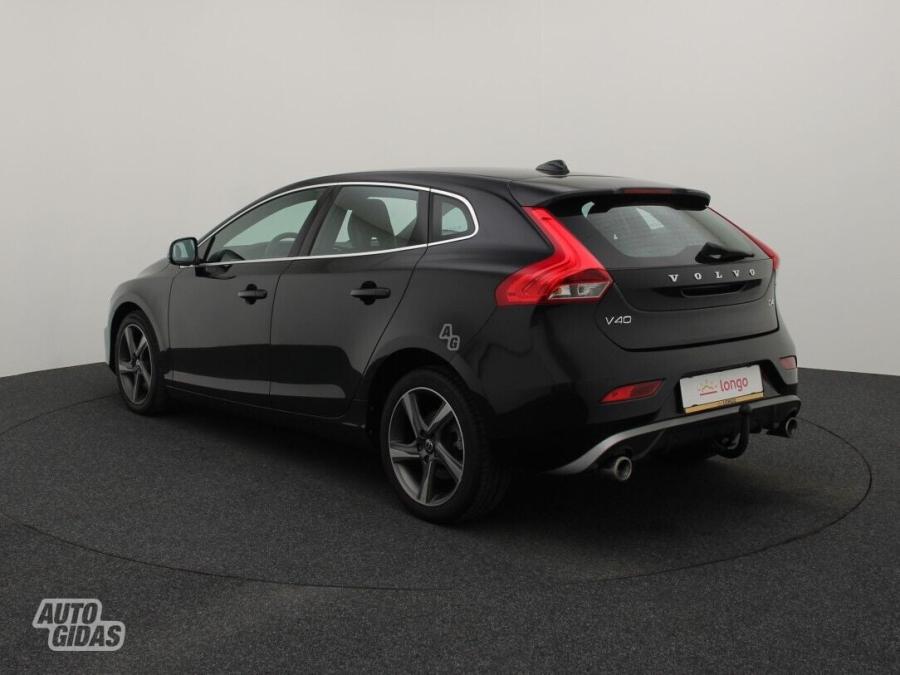 Melns Volvo V40 2014 Viļņa, ar dzinēja tilpumu 2.00 L un nobraukumu 226 tūkst. km par 8499 €, foto 7 vietnē AUTOMOTO.COM.LV