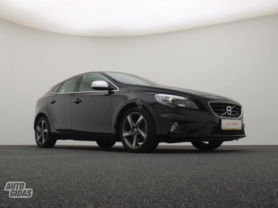 Melns Volvo V40 2014 Viļņa, ar dzinēja tilpumu 2.00 L un nobraukumu 226 tūkst. km par 8499 €, foto 11 vietnē AUTOMOTO.COM.LV