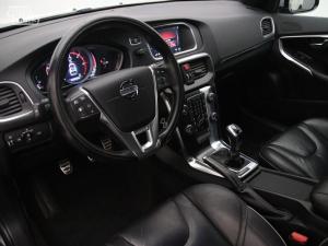 Melns Volvo V40 2014 Viļņa, ar dzinēja tilpumu 2.00 L un nobraukumu 226 tūkst. km par 8499 €, foto 16 vietnē AUTOMOTO.COM.LV