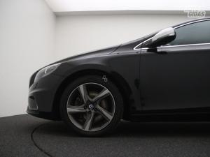 Melns Volvo V40 2014 Viļņa, ar dzinēja tilpumu 2.00 L un nobraukumu 226 tūkst. km par 8499 €, foto 28 vietnē AUTOMOTO.COM.LV