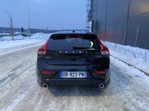 Black Volvo V40 2014 in Vilnius, with an engine capacity of 1.98 L and mileage of 232 thousand km for 8650 €, photo 4 on AUTOMOTO.COM.LV
