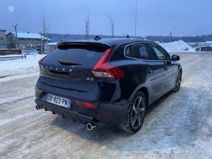 Black Volvo V40 2014 in Vilnius, with an engine capacity of 1.98 L and mileage of 232 thousand km for 8650 €, photo 5 on AUTOMOTO.COM.LV