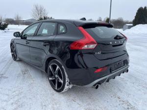 Black Volvo V40 2014 in Siauliai, with an engine capacity of 1.56 L and mileage of 130 thousand km for 7350 €, photo 8 on AUTOMOTO.COM.LV