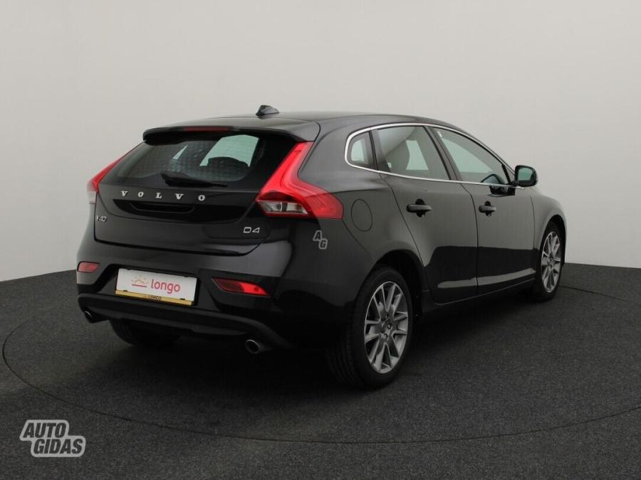 Melns Volvo V40 2014 Viļņa, ar dzinēja tilpumu 2.00 L un nobraukumu 174 tūkst. km par 8499 €, foto 8 vietnē AUTOMOTO.COM.LV