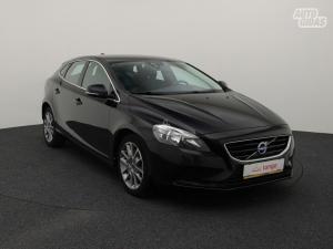 Melns Volvo V40 2014 Viļņa, ar dzinēja tilpumu 2.00 L un nobraukumu 174 tūkst. km par 8499 €, foto 10 vietnē AUTOMOTO.COM.LV