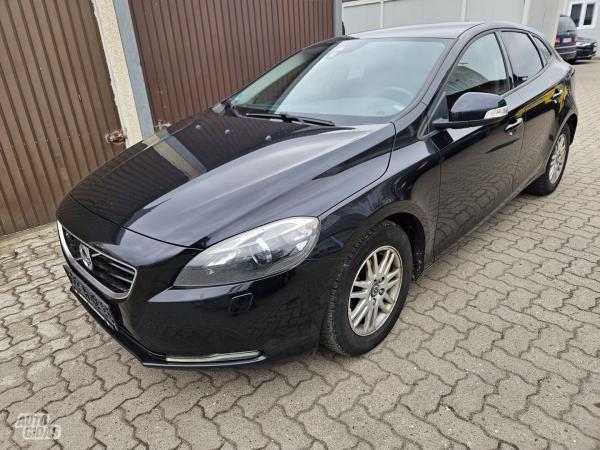 Melns Volvo V40 2014 Kluonaliai, ar dzinēja tilpumu 1.60 L un nobraukumu 230 tūkst. km par 5999 €, foto 3 vietnē AUTOMOTO.COM.LV
