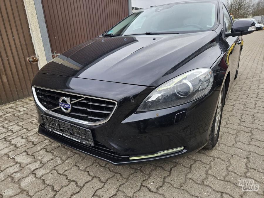 Melns Volvo V40 2014 Kluonaliai, ar dzinēja tilpumu 1.60 L un nobraukumu 230 tūkst. km par 5999 €, foto 6 vietnē AUTOMOTO.COM.LV