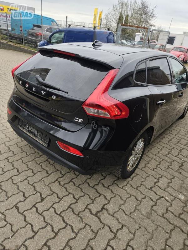 Melns Volvo V40 2014 Kluonaliai, ar dzinēja tilpumu 1.60 L un nobraukumu 230 tūkst. km par 5999 €, foto 7 vietnē AUTOMOTO.COM.LV