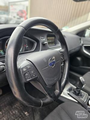 Melns Volvo V40 2014 Kluonaliai, ar dzinēja tilpumu 1.60 L un nobraukumu 230 tūkst. km par 5999 €, foto 14 vietnē AUTOMOTO.COM.LV