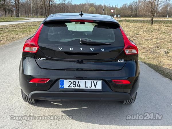Melns Volvo V40 2014 Paide, ar dzinēja tilpumu 1.60 L un nobraukumu 137 tūkst. km par 8100 €, foto 5 vietnē AUTOMOTO.COM.LV