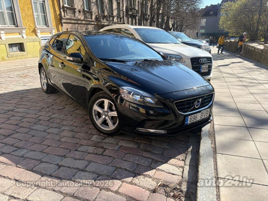 Черный Вольво В40 2014 в Таллин, объемом двигателя 1.60 л и пробегом 193 тыс. км за 4700 €, фото 1 на AUTOMOTO.COM.LV