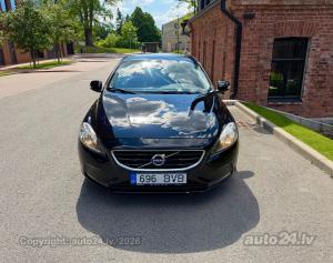 Melns Volvo V40 2014 Tallina, ar dzinēja tilpumu 1.60 L un nobraukumu 194 tūkst. km par 6999 €, foto 6 vietnē AUTOMOTO.COM.LV