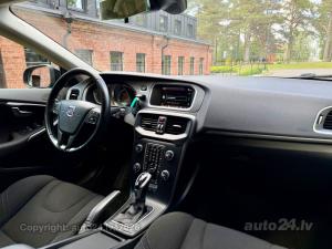 Melns Volvo V40 2014 Tallina, ar dzinēja tilpumu 1.60 L un nobraukumu 194 tūkst. km par 6999 €, foto 11 vietnē AUTOMOTO.COM.LV