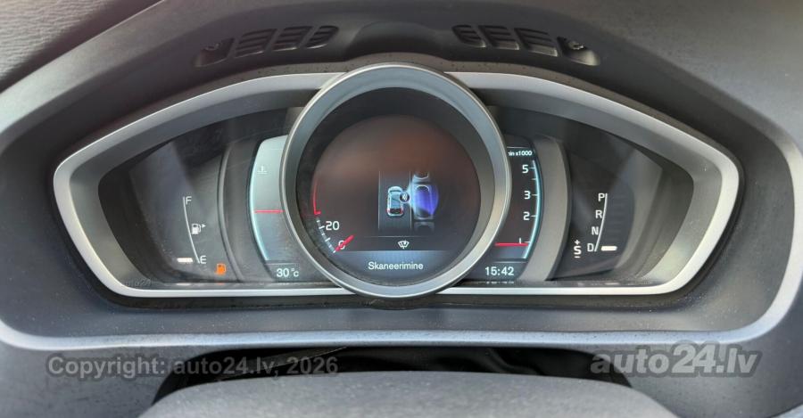 Melns Volvo V40 2014 Tallina, ar dzinēja tilpumu 1.60 L un nobraukumu 194 tūkst. km par 6999 €, foto 24 vietnē AUTOMOTO.COM.LV