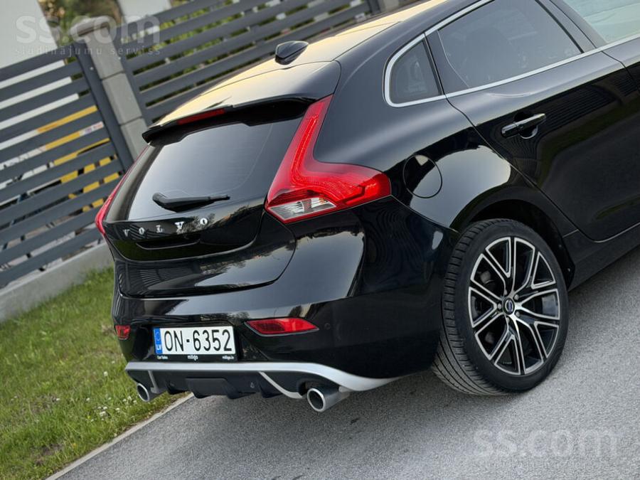 Melns Volvo V40 2014 Jelgava, ar dzinēja tilpumu 2.00 L un nobraukumu 314 tūkst. km par 7200 €, foto 7 vietnē AUTOMOTO.COM.LV