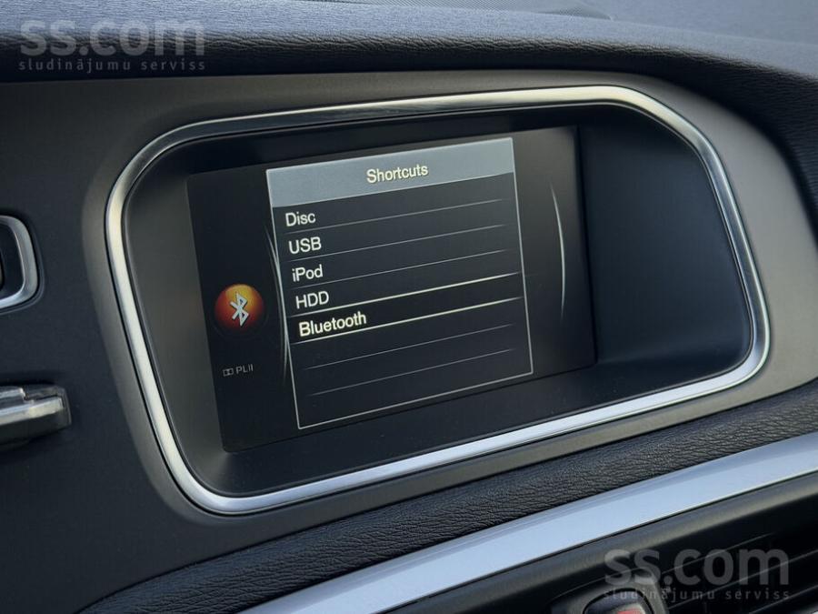 Melns Volvo V40 2014 Jelgava, ar dzinēja tilpumu 2.00 L un nobraukumu 314 tūkst. km par 7200 €, foto 18 vietnē AUTOMOTO.COM.LV