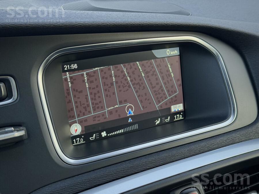Melns Volvo V40 2014 Jelgava, ar dzinēja tilpumu 2.00 L un nobraukumu 314 tūkst. km par 7200 €, foto 20 vietnē AUTOMOTO.COM.LV