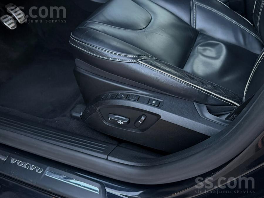 Melns Volvo V40 2014 Jelgava, ar dzinēja tilpumu 2.00 L un nobraukumu 314 tūkst. km par 7200 €, foto 23 vietnē AUTOMOTO.COM.LV