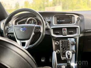 Melns Volvo V40 2014 Ogre, ar dzinēja tilpumu 1.60 L un nobraukumu 326 tūkst. km par 4750 €, foto 7 vietnē AUTOMOTO.COM.LV