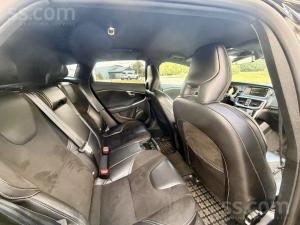 Melns Volvo V40 2014 Ogre, ar dzinēja tilpumu 1.60 L un nobraukumu 326 tūkst. km par 4750 €, foto 11 vietnē AUTOMOTO.COM.LV