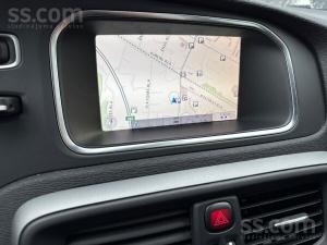 Black Volvo V40 2014 in Riga, with an engine capacity of 1.60 L and mileage of 197 thousand km for 6450 €, photo 14 on AUTOMOTO.COM.LV