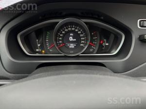 Black Volvo V40 2014 in Riga, with an engine capacity of 1.60 L and mileage of 197 thousand km for 6450 €, photo 15 on AUTOMOTO.COM.LV