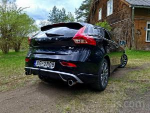 Melns Volvo V40 2014 Cēsis, ar dzinēja tilpumu 2.00 L un nobraukumu 296 tūkst. km par 8150 €, foto 6 vietnē AUTOMOTO.COM.LV