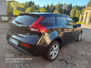 Black Volvo V40 2014 in Riga, with an engine capacity of 1.60 L and mileage of 238 thousand km for 6500 €, photo 5 on AUTOMOTO.COM.LV