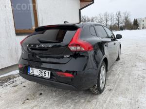 Melns Volvo V40 2014 Jelgava, ar dzinēja tilpumu 1.60 L un nobraukumu 196 tūkst. km par 5950 €, foto 5 vietnē AUTOMOTO.COM.LV