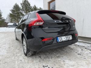 Melns Volvo V40 2014 Jelgava, ar dzinēja tilpumu 1.60 L un nobraukumu 196 tūkst. km par 5950 €, foto 6 vietnē AUTOMOTO.COM.LV