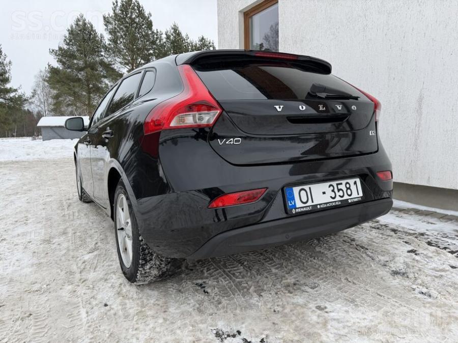 Melns Volvo V40 2014 Jelgava, ar dzinēja tilpumu 1.60 L un nobraukumu 196 tūkst. km par 5950 €, foto 6 vietnē AUTOMOTO.COM.LV
