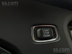 Melns Volvo V40 2014 Jelgava, ar dzinēja tilpumu 1.60 L un nobraukumu 196 tūkst. km par 5950 €, foto 15 vietnē AUTOMOTO.COM.LV