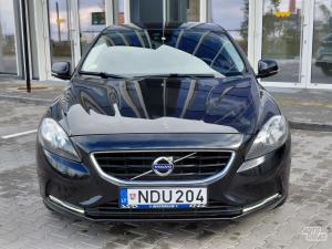Black Volvo V40 2014 in Vilnius, with an engine capacity of 2.00 L and mileage of 364 thousand km for 5600 €, photo 3 on AUTOMOTO.COM.LV