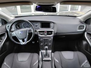 Black Volvo V40 2014 in Vilnius, with an engine capacity of 2.00 L and mileage of 364 thousand km for 5600 €, photo 12 on AUTOMOTO.COM.LV